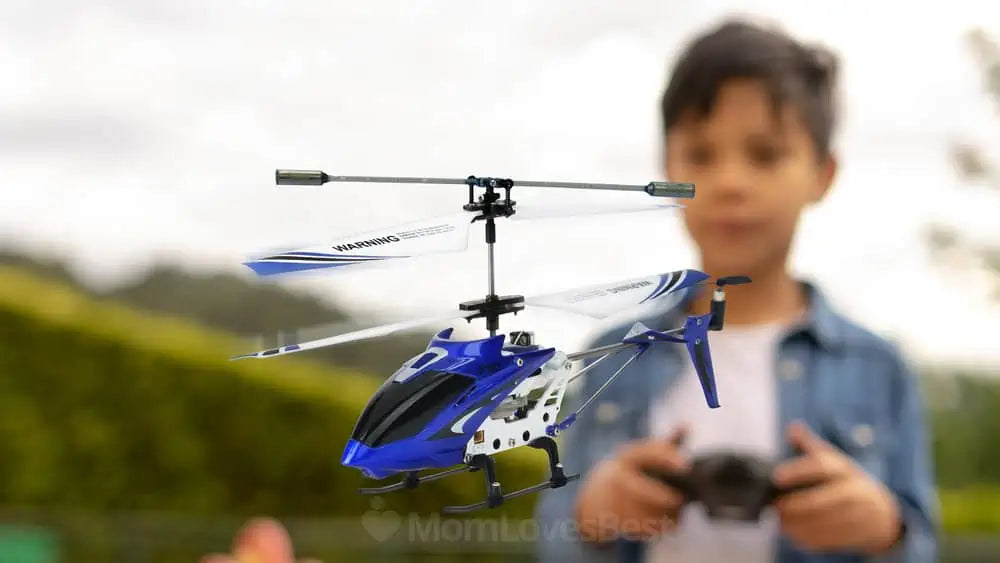 Thrilling Flights with RC Helicopters | Remote Control Helicopter Fun ...