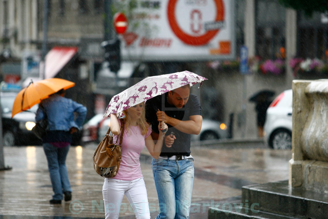 Stay Dry on the Go with Travel Umbrellas – JSBlueRidge.com Wholesale